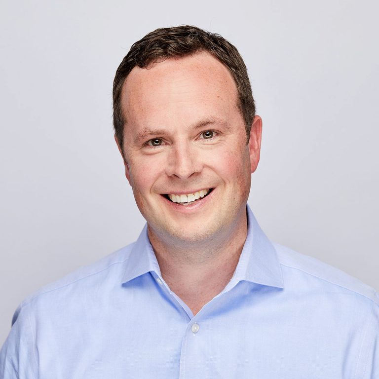 The Pros & Cons of Active vs Passive Investment Strategies - WestStar ...